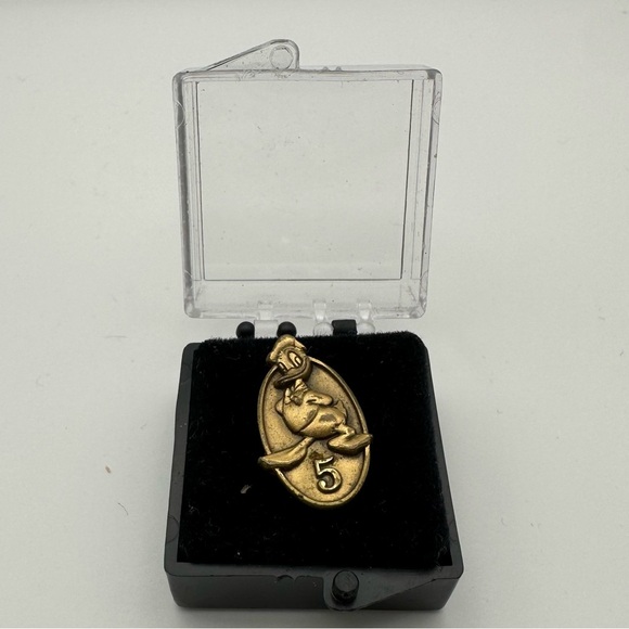 Disney | Jewelry | Disney Cast Member 5 Year Service Award Donald Duck ...